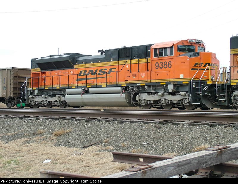 BNSF 9386
